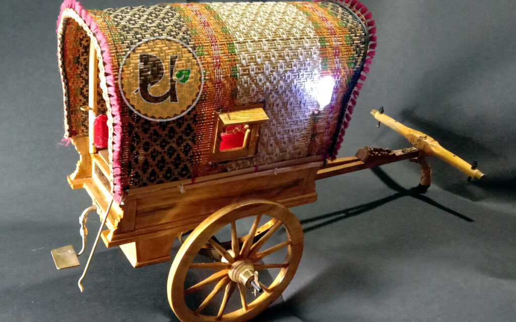 Miniature Wooden Passenger Bullock Cart. with Lighting Vil Vandi